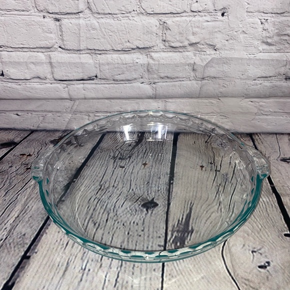 Pyrex | Kitchen | Pyrex 229 Fluted Edge Clear Glass Deep Dish Pie Plate ...